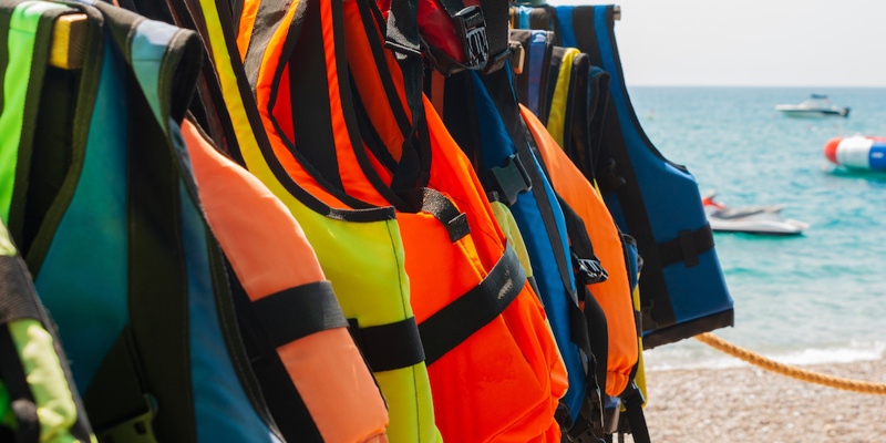 How Do I Know What Size Life Jacket I Need? | Weller Rec Blog