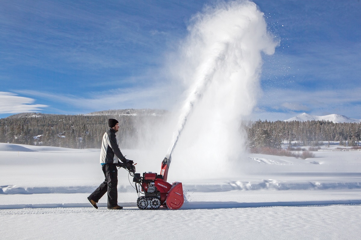 Tips for Using a Snowthrower Alaska Mining & Diving Supply, Inc ...