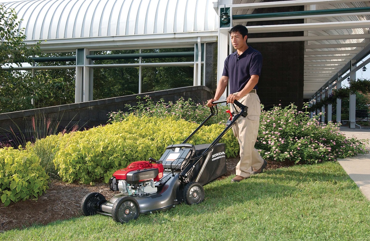 Lawn Mower Maintenance for a Long-Lasting Machine | Burlington Cycle